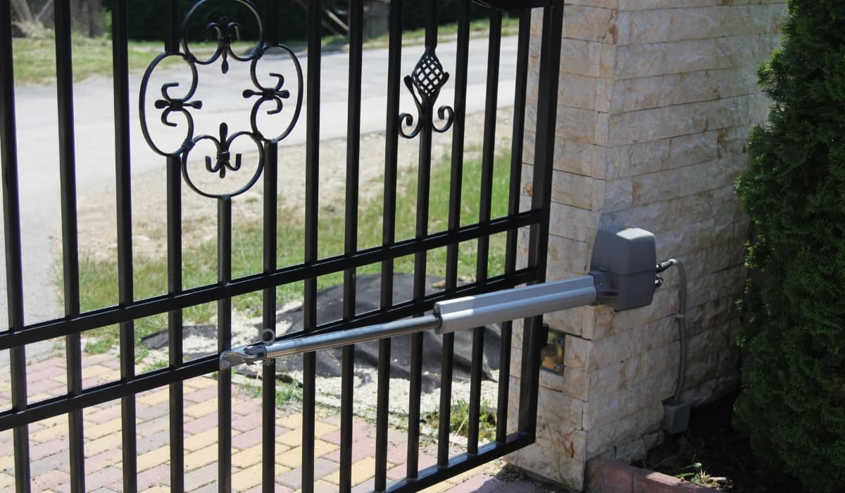 Electric Gate Not Opening? Fast Fix | EM Garage Doors And Gate Service Inc